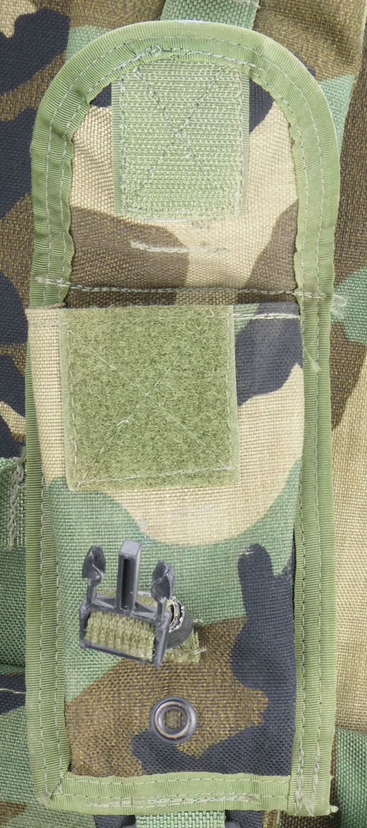 LBT-1572I EOD Bag (2002) | KommandoPost.com | KPS Militaria Collection