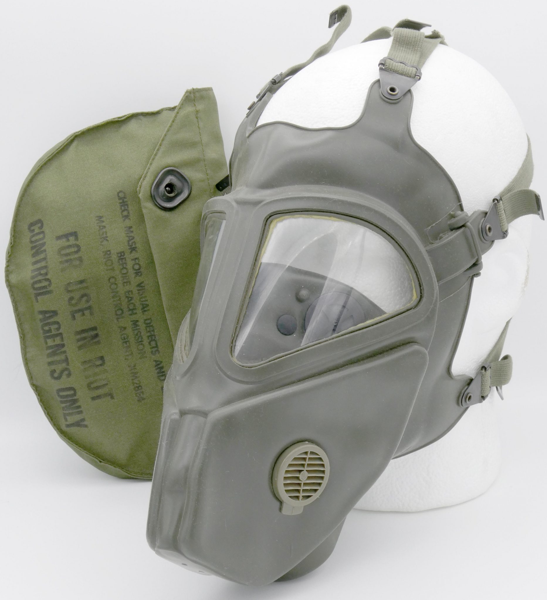 US XM28E4 Gas Mask (1969) | KommandoPost.com | KPS Militaria Collection