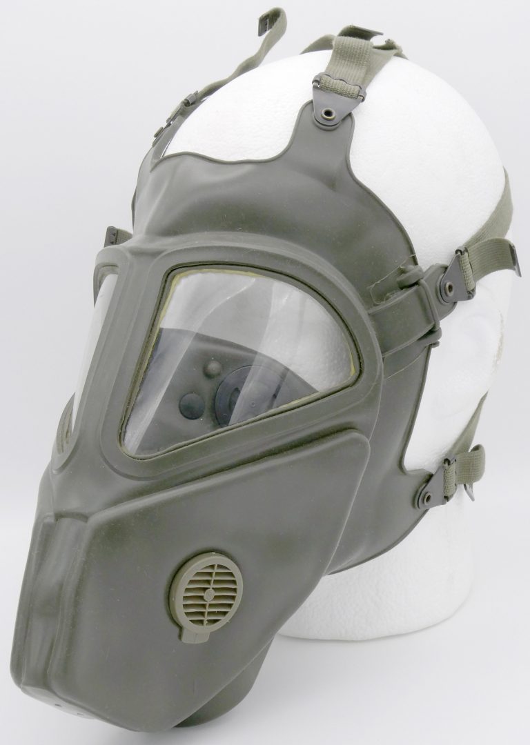 US XM28E4 Gas Mask (1969) | KommandoPost.com | KPS Militaria Collection