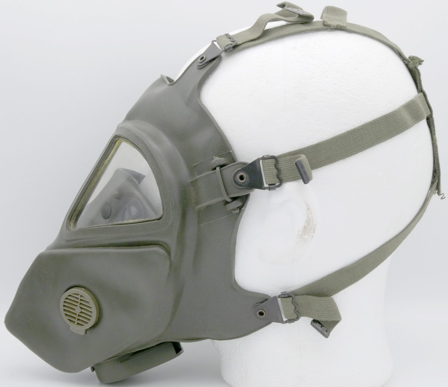 US XM28E4 Gas Mask (1969) | KommandoPost.com | KPS Militaria Collection