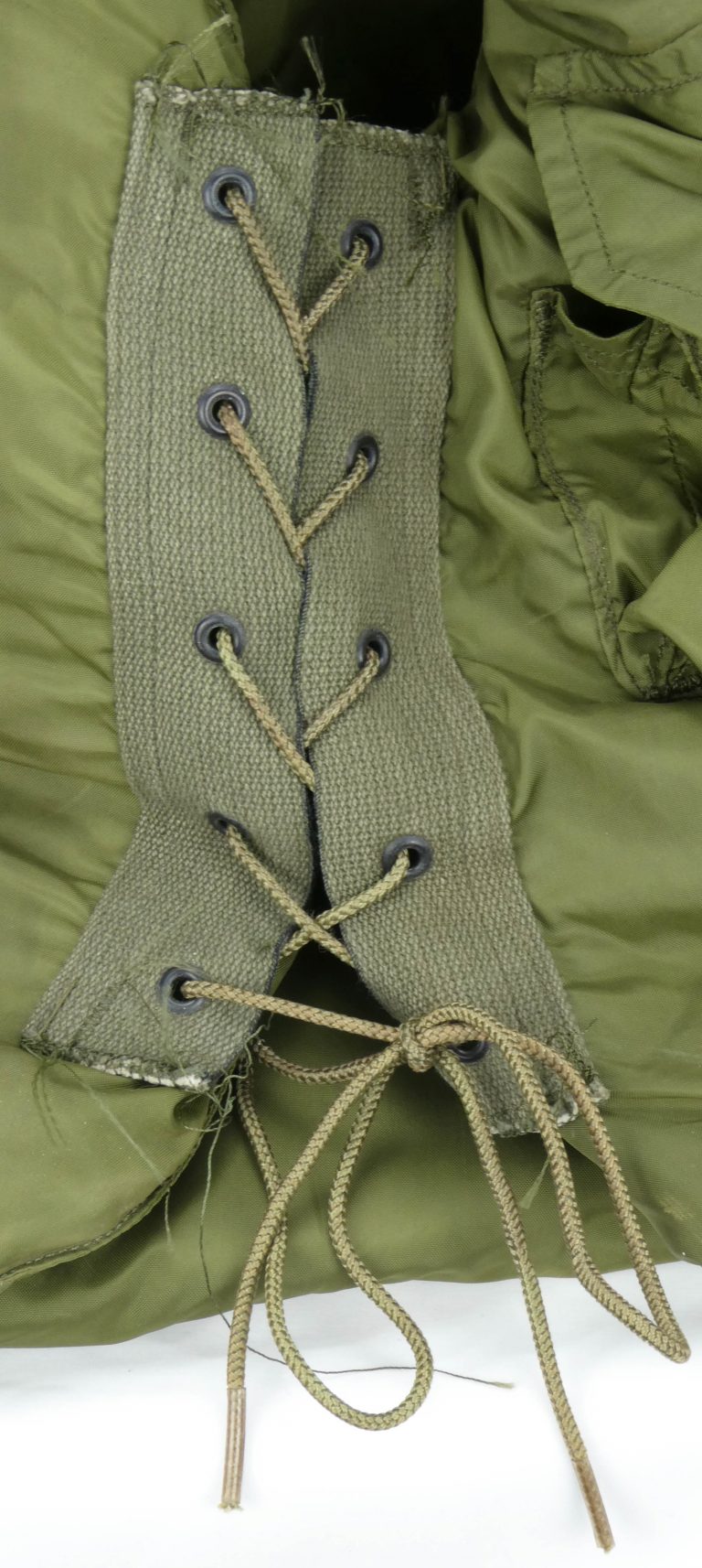 US Army M69 Flak Vest (1969) | KommandoPost.com | KPS Militaria Collection