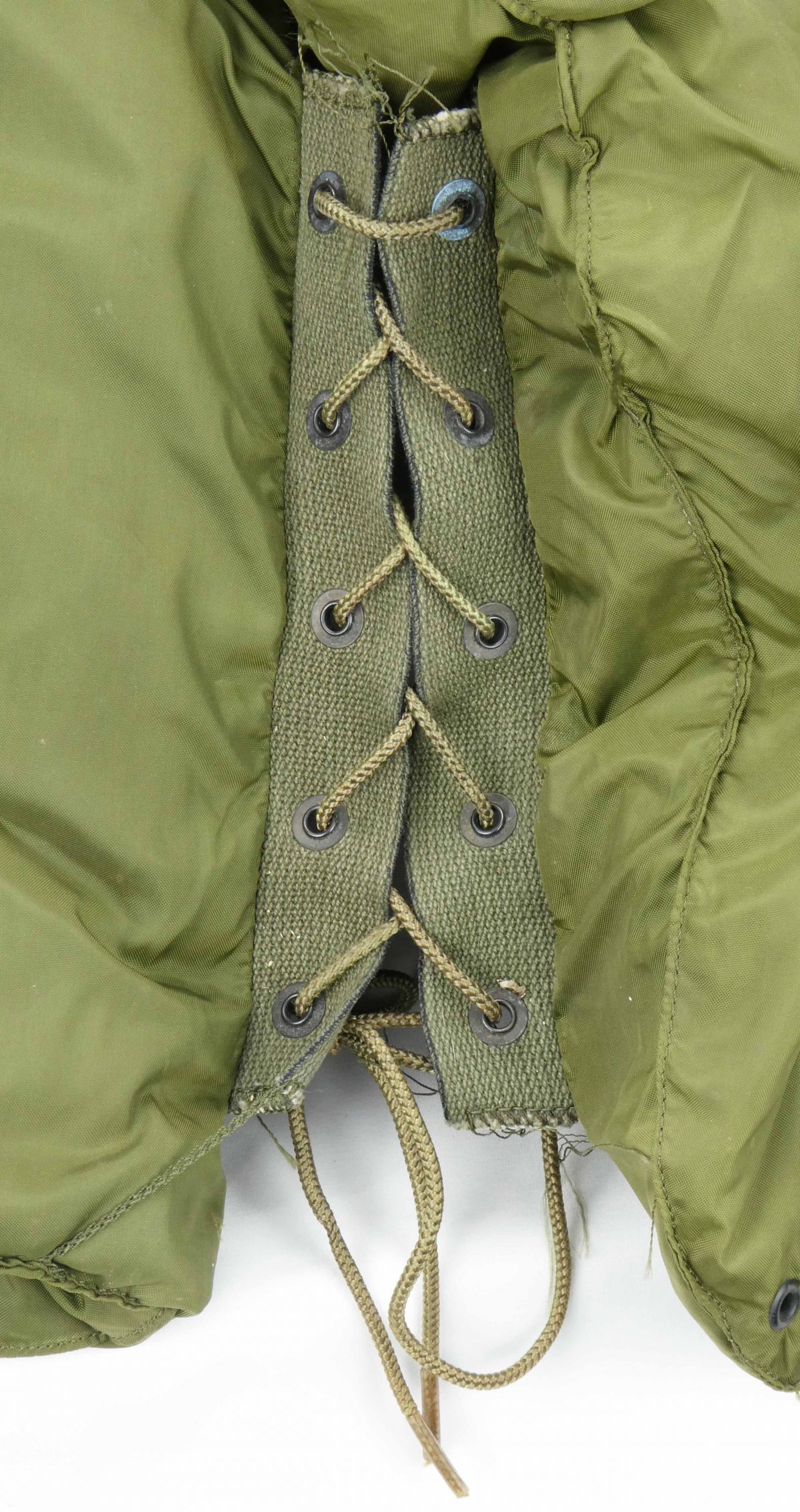 US Army M69 Flak Vest (1969) | KommandoPost.com | KPS Militaria Collection