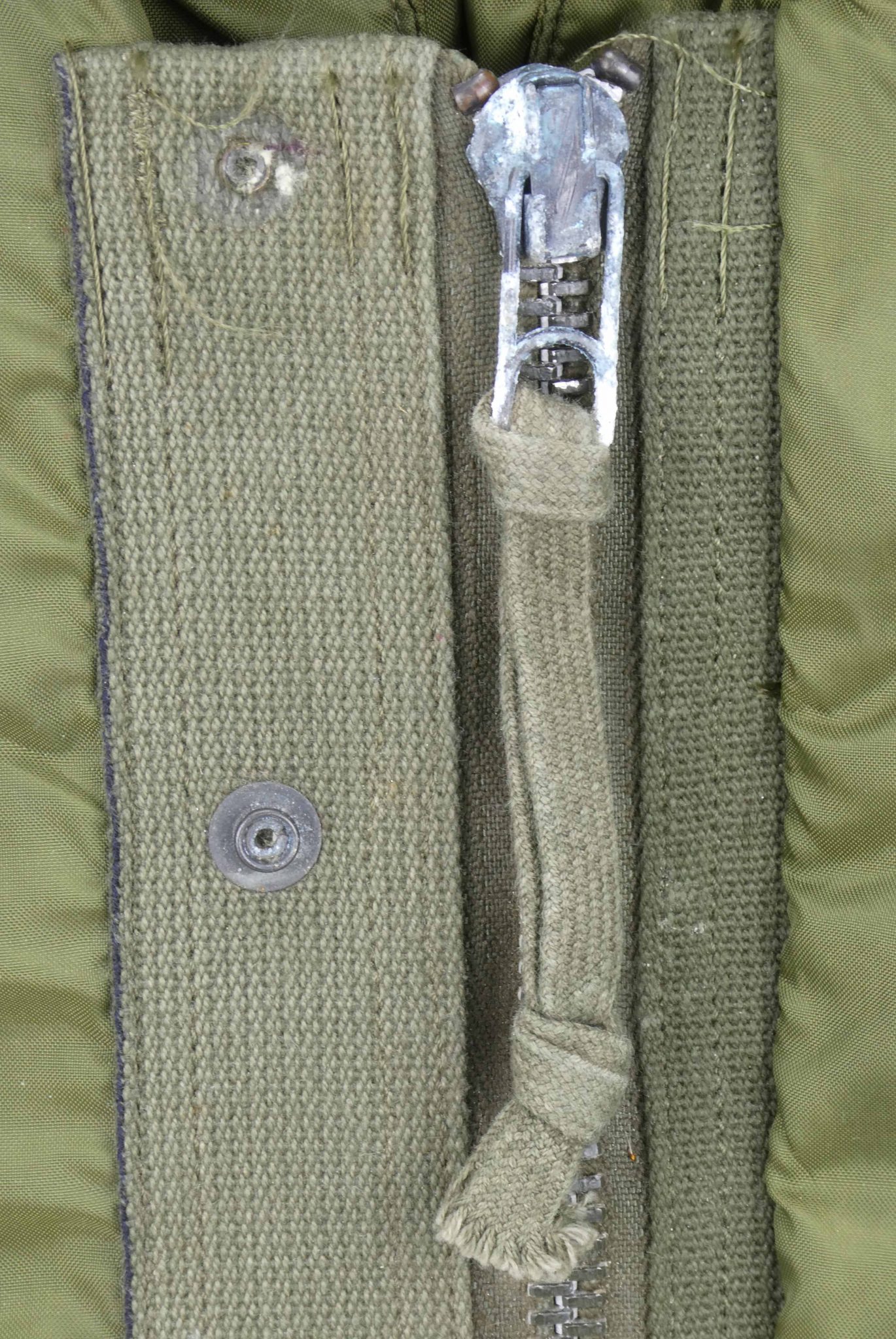 US Army M69 Flak Vest (1969) | KommandoPost.com | KPS Militaria Collection
