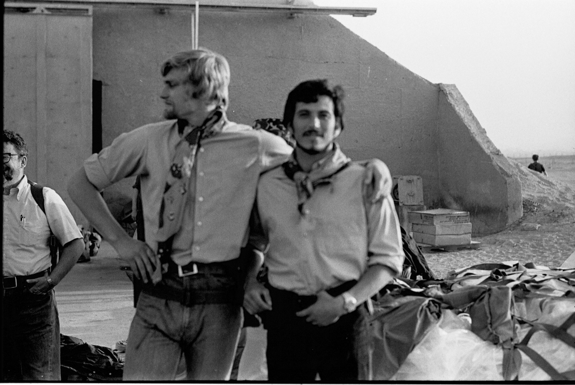 Operation Eagle Claw Photographs (1980) | KommandoPost.com | KPS ...